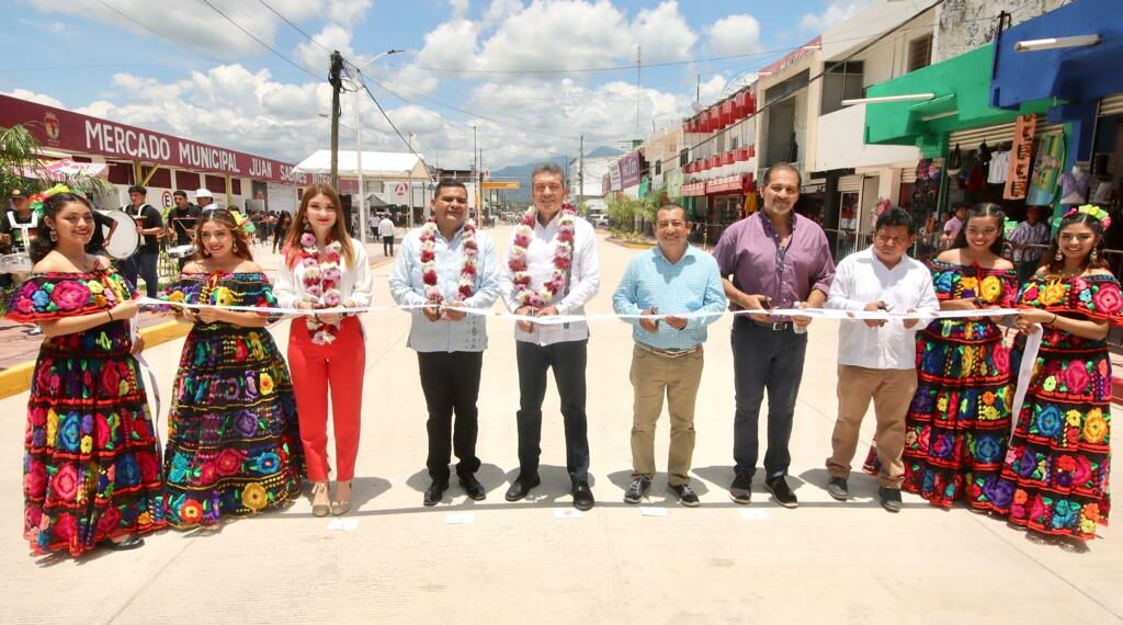 Rutilio Escandón inauguró Avenida Francisco Sarabia y entregó 60 escrituras públicas en ...